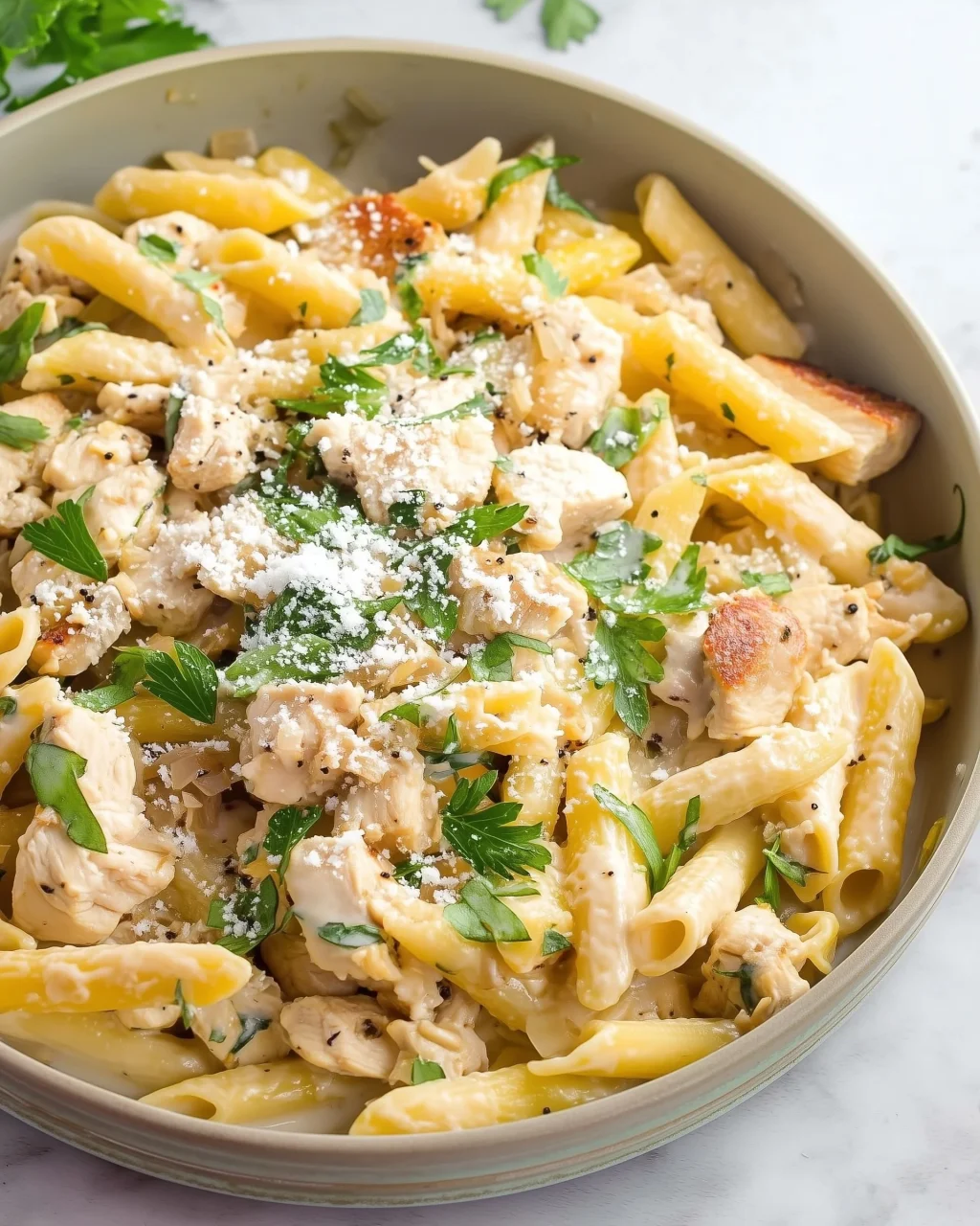 Creamy Garlic Chicken Pasta